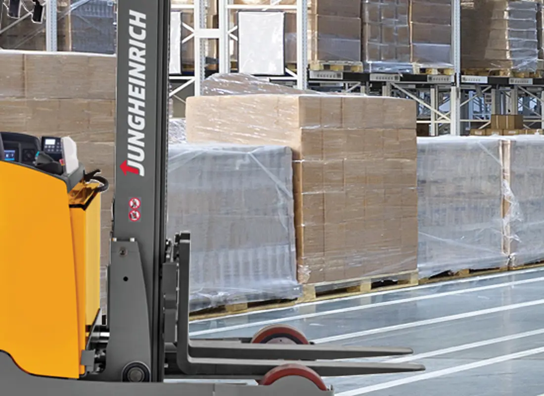 Electric Sit-Down Reach Truck | ETV/ETM 210-216 | Jungheinrich