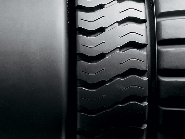 How to Choose the Right Forklift Tires | Cushion, Pneumatic ...